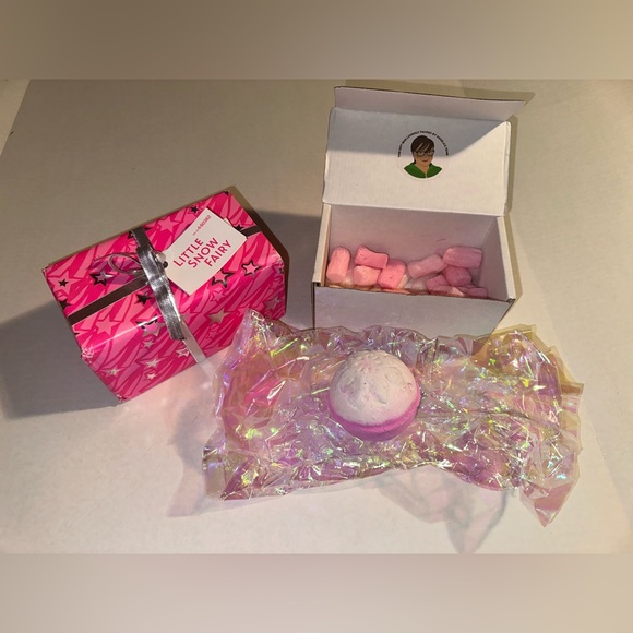 Lush | Bath & Body | Snow Fairy By Lush Gift Set And Extra Bath Bomb ...